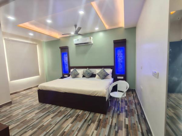 Fabhotels Driftwood - 매니저