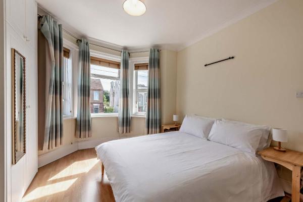Host & Stay - House On The Hill - Hastings