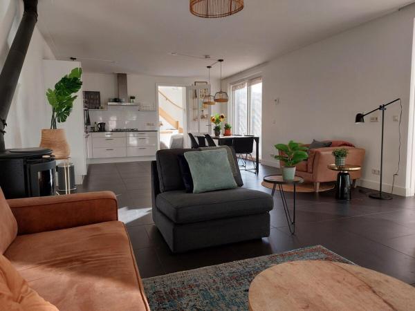 Spacious And Attractive Family - Haarlem