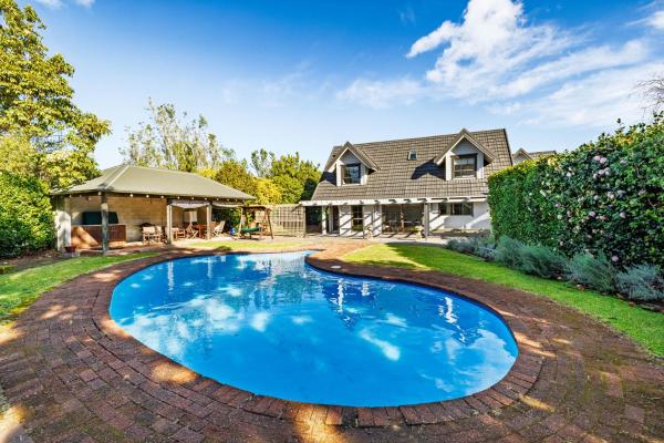 Hawkings Lodge - Kerikeri Holiday Home - Kerikeri