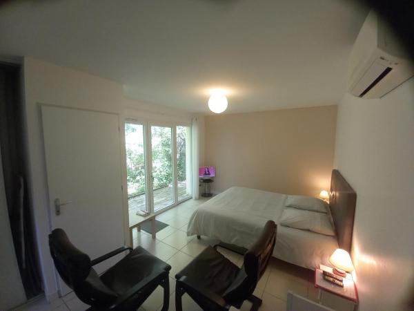 Studios Meublés Climatisés 4 éToiles Chez André - Jonzac