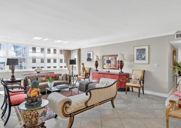 Spacious Two Bedroom Residence With Waterfront Views - Fort Lauderdale