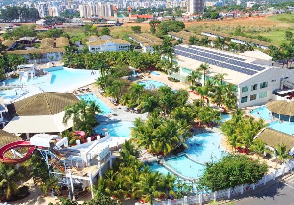 Lacqua Diroma I Ao V Com 1 Dia Na Lagoa - Caldas Novas