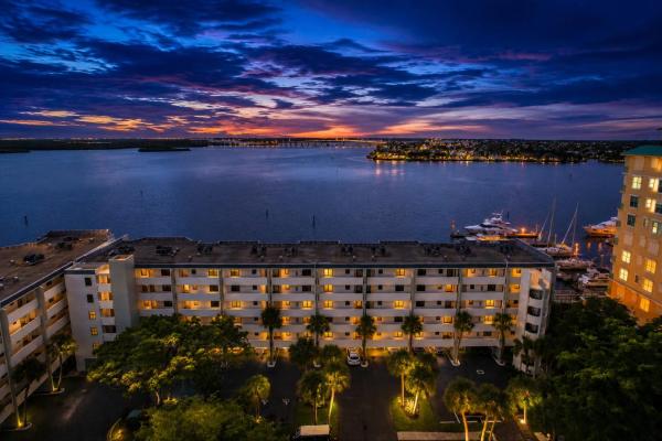 Heaven On The Bay - Waterview Balcony - Marco Island, FL