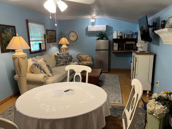 Seven Acres Cabins - Tyler, TX