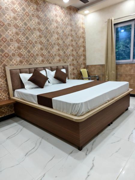 Gaurangi Stays - Vrindavan