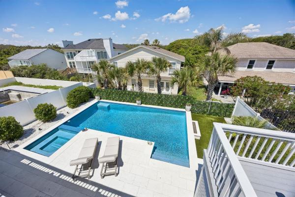 The Coastal Luxe Pool House - Fernandina Beach, FL