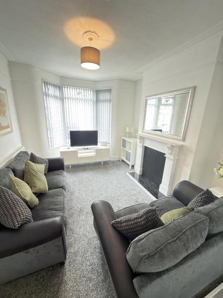 Contractors, Holiday House, Free Parking, Sleeps 6 - 리버풀