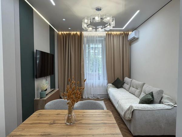 Stylish 3-bedroom Apartment Near Khan Shatyr - Nur-Sultan