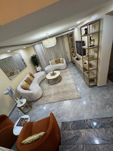 Luxury 4bedroom Terrace Vacation Home With Attendants, Ps5 Onikoyi Off Banana Road - Nigeria