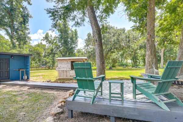 4-acre Angleton Retreat W/ Outdoor Seating - Danbury, TX