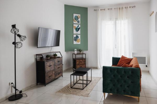 Cozy Apartment With Private Sauna & Jacuzzi - Saint-Quentin