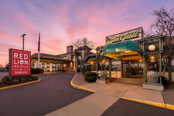 Red Lion Hotel Rogue Regency Medford Airport - Medford, OR