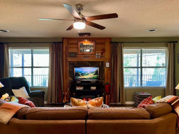 Groovy View Cabin- Mountain Views W Covered Porch - Pet Friendly - New Mexico