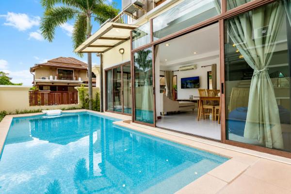 3 Br Pool Villa Aroonpat In Center Of Patong - Patong Beach