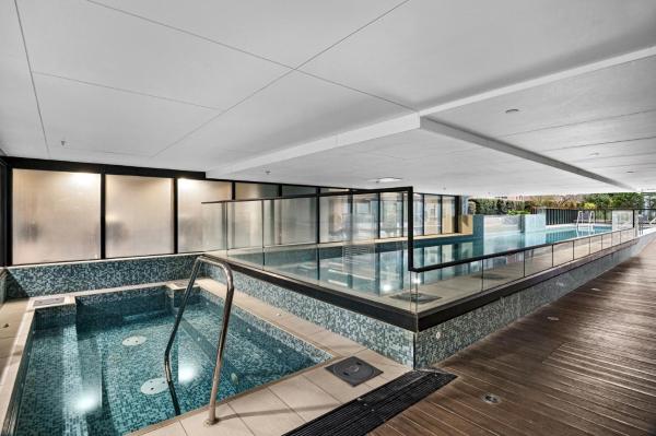 Stylish 1-bed Apartment With Gym & Pool - St Albans
