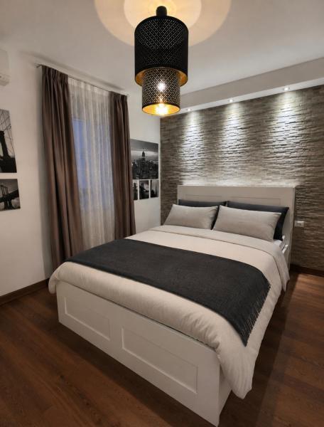 Candlelight Boutique Apartment In The Heart Of Trieste - Trieszt
