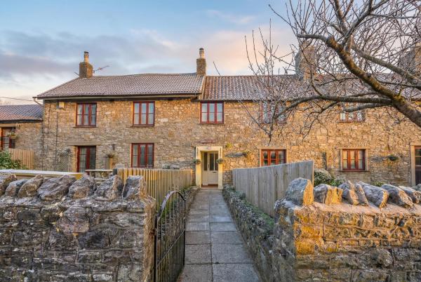 Spacious-rustic Cottage-dog Friendly-w Log Burner - Weston-super-Mare