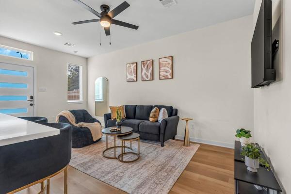 Cozy Modern 3br Houston Hotspots Nearby - Pearland, TX