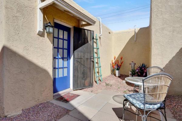 Cozy King Suite B Near Downtown & Farmers Market - Las Cruces, NM