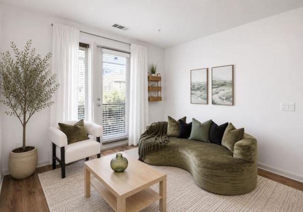 Modern 1br Frisco Escape, Pool And Gym - Plano, TX