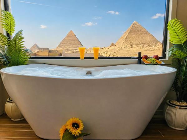Blue Scarab Pyramids Hotel - Giza