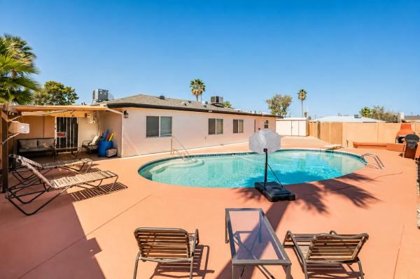 Malibu Homestay With Pool For Students & Young Professionals! - Arizona