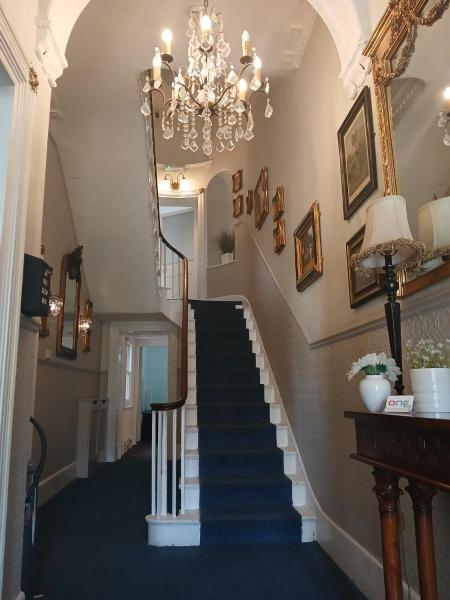 The Queensbury Hotel - Brighton