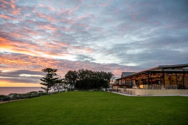 Dunes Beach Resort - Perth