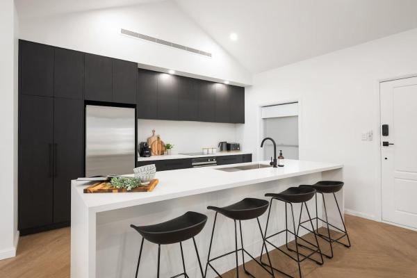 The Abode - Luxury Centrally Located 10 Guests - Mount Gambier