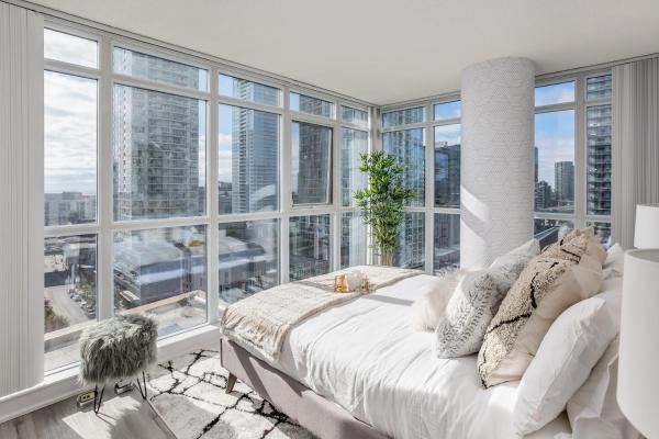 Elegance Green 12 Floor 2bd 2ba With Balcony - Toronto