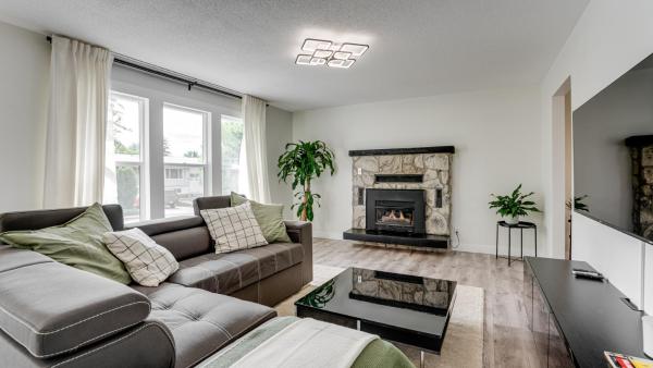 North Okanagan Jewel With Hot Tub - Vernon