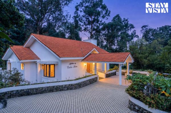 Stayvista At Eshis Villa With Lawn, Bonfire - Kodaikanal