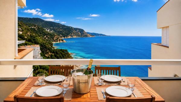 Mediterranean Getaway - Private Beach & Sea Views - Tossa de Mar