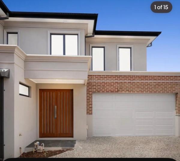 Blackburn Room For Rent - Forest Hill