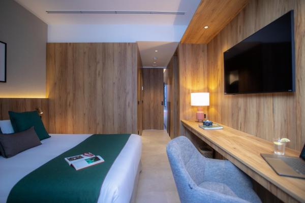 Cadiz Suites - Moncada