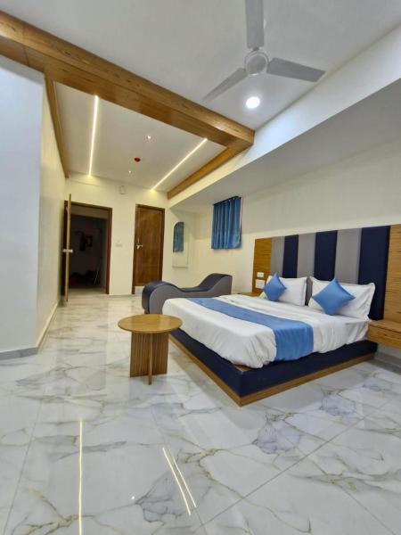 Hotel Radhe Royal - Ahmedabad