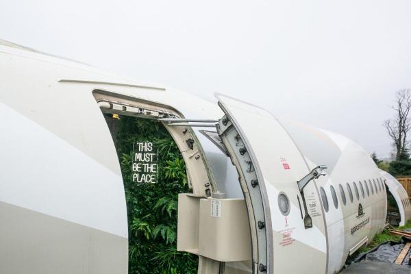 Private Airbus A320 Hot Tub Jet Stay - Manorbier