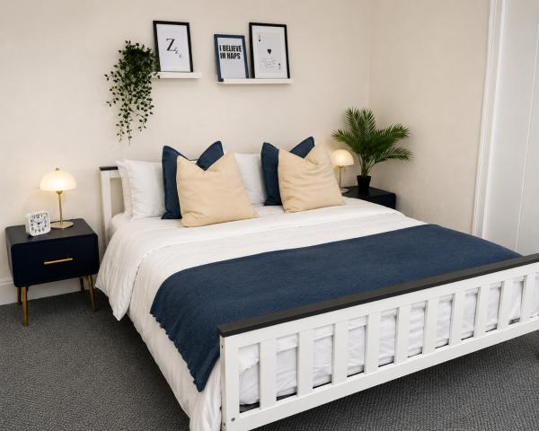 1 Bed Apartment In Saltcoats Contractors, Long Stay, Parking - Ardrossan, UK