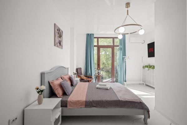 Stepup Suites, Cismigiu Park, City Center, Amazing Park View - Bucharest