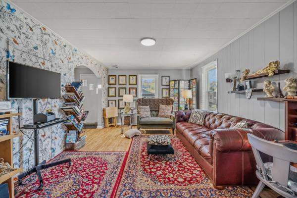 El Refugio - Pet Friendly, Grill, Wifi, Zen Garden, Downtown Location, Fire Pit - Berkeley Springs, WV