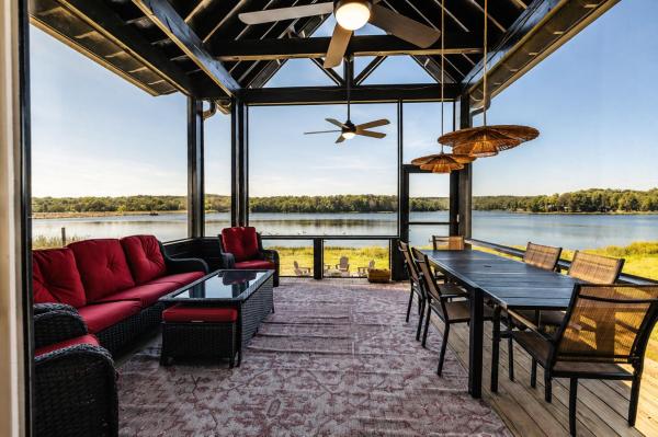 Sip Happen's At Nonnas At Water's Edge - Tennessee