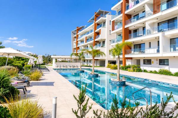 Amiteam Suites - Azure Palm Studio - Paphos
