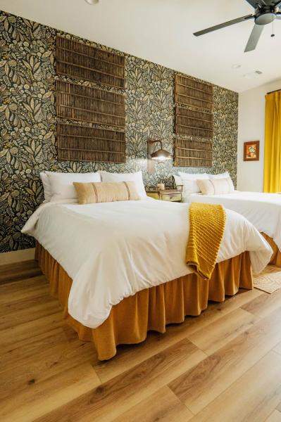 Lazy Spur Suite At Gaines Ranch On The Square - 윔벌리