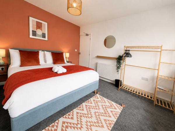 5 Bed House Parking Sleeps 9 Beeston - Nottingham