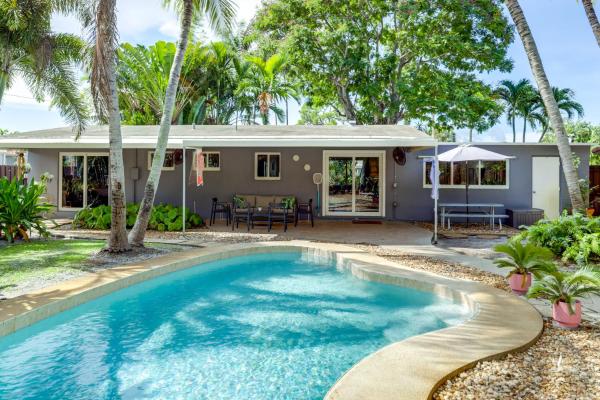 Oakland Park Vacation Rental W/ Private Pool! - Pompano Beach, FL