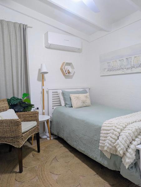 Bed By The Beach - Noosa Heads