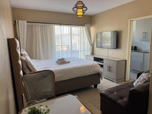 Central, Modern Comfort - Harare