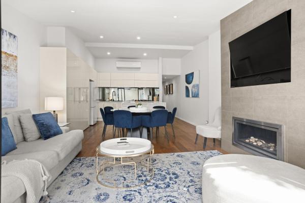 Albertine House - St Kilda