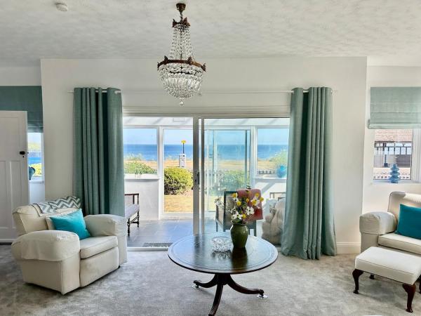 Seafront Escape With Amazing Sea Views And Parking - Herne Bay